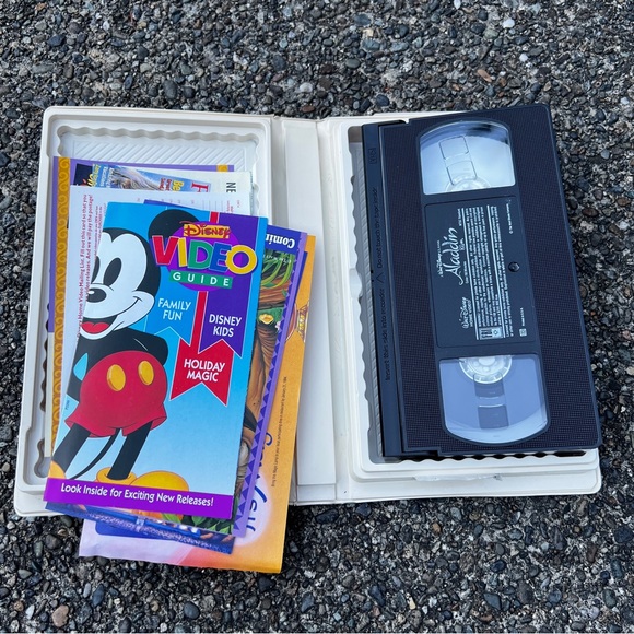 Disney | Media | Black Diamond Vhs Disneys Aladdin With Original ...